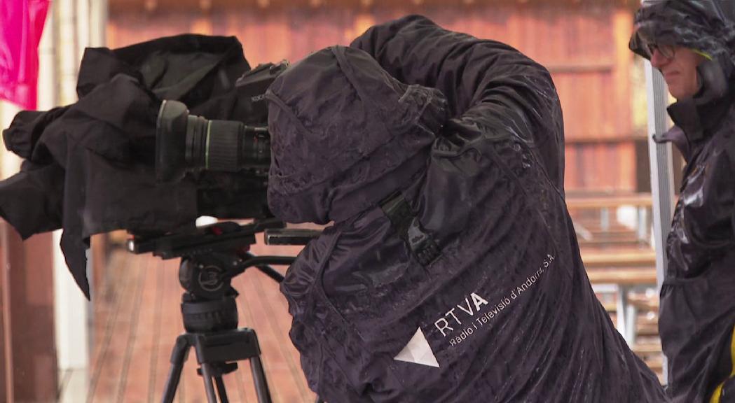 RTVA emetrà en directe el pas de la Vuelta a partir de tres quarts de ...